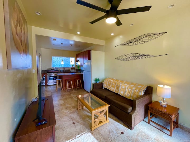 Pet-friendly 2br-walk To Waikiki & Monsarrat Cafes - Honolulu, HI
