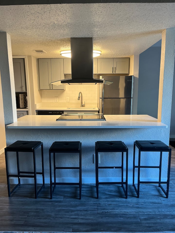 Cozy 1-bedroom- King Suite+loft In Central Dallas - Northwood Hills - Dallas
