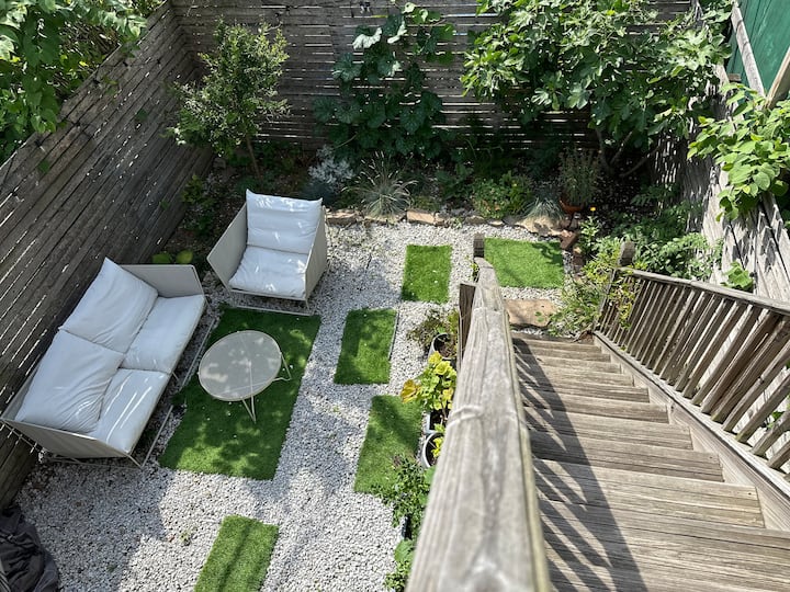 Modern Brownstone Brooklyn Apt With Backyard - New York