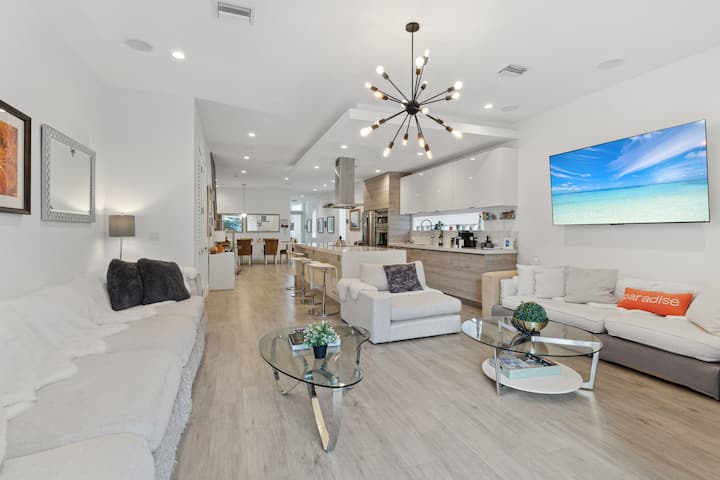 5br Oasis W Pool By The Gables - マイアミ