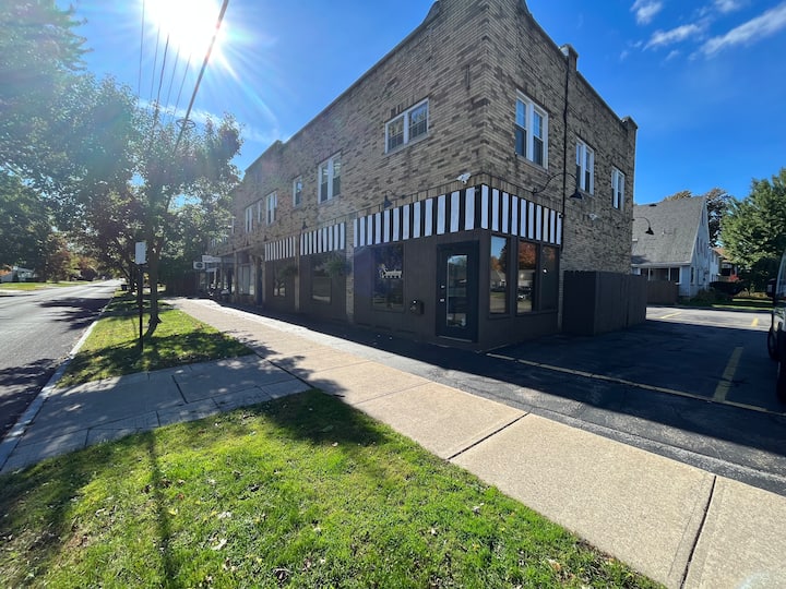 Hq Place Apt.4 West Irondequoit Travel Nurse Hq - Greece, NY