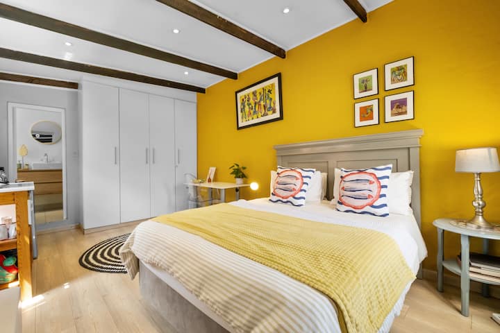 Cosy Cottage  Close To Rosebank Mall And Gautrain - Johannesburg