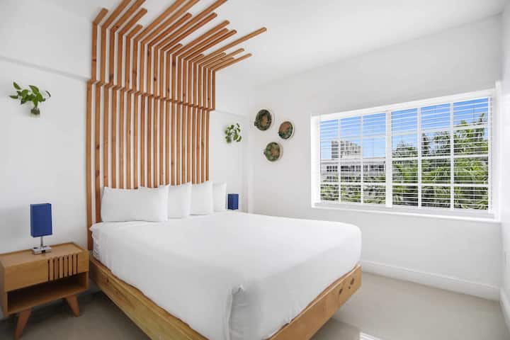 Just What You Were Looking For! White Sand Beach! - Miami Beach, FL