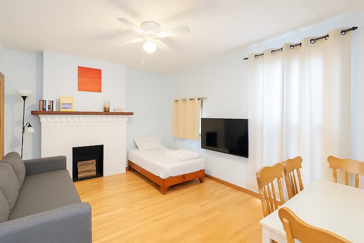 Private 2-bedroom – Kitchen, Bath, Own Entrance - Toronto