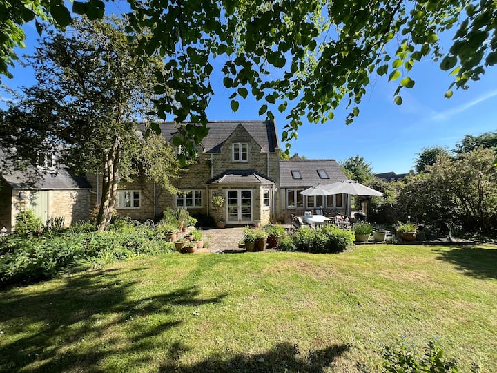Cotswold Treat, Comfortable Elegant House - Lechlade-on-Thames