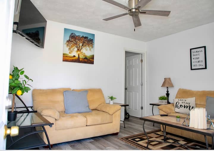 Patterson Park Apartment 1 - Dundalk, MD