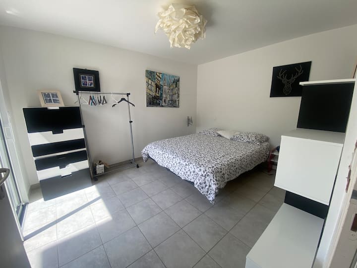 Maison Proche Mer Commerces Côte De Granit Rose - Perros-Guirec