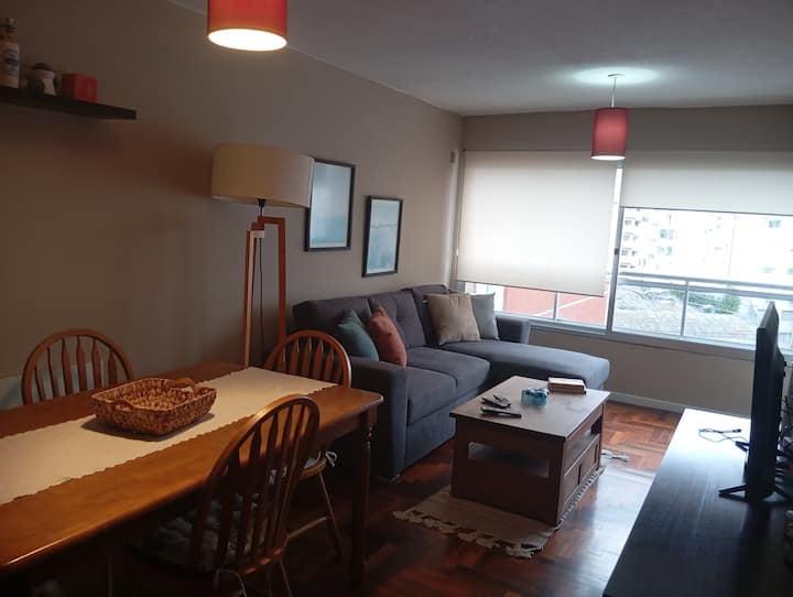 Apartamento Moderno En Pocitos A Metros De Rambla. - Montevideo