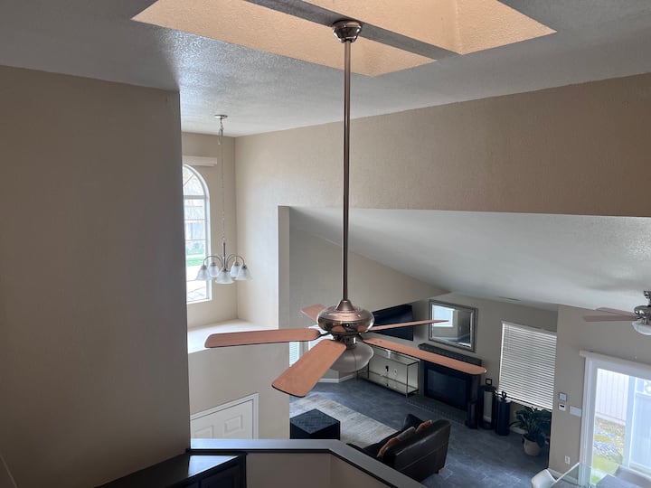 Experience A Luxury 2,000sqft  Home. Stress Free. - Merced, CA