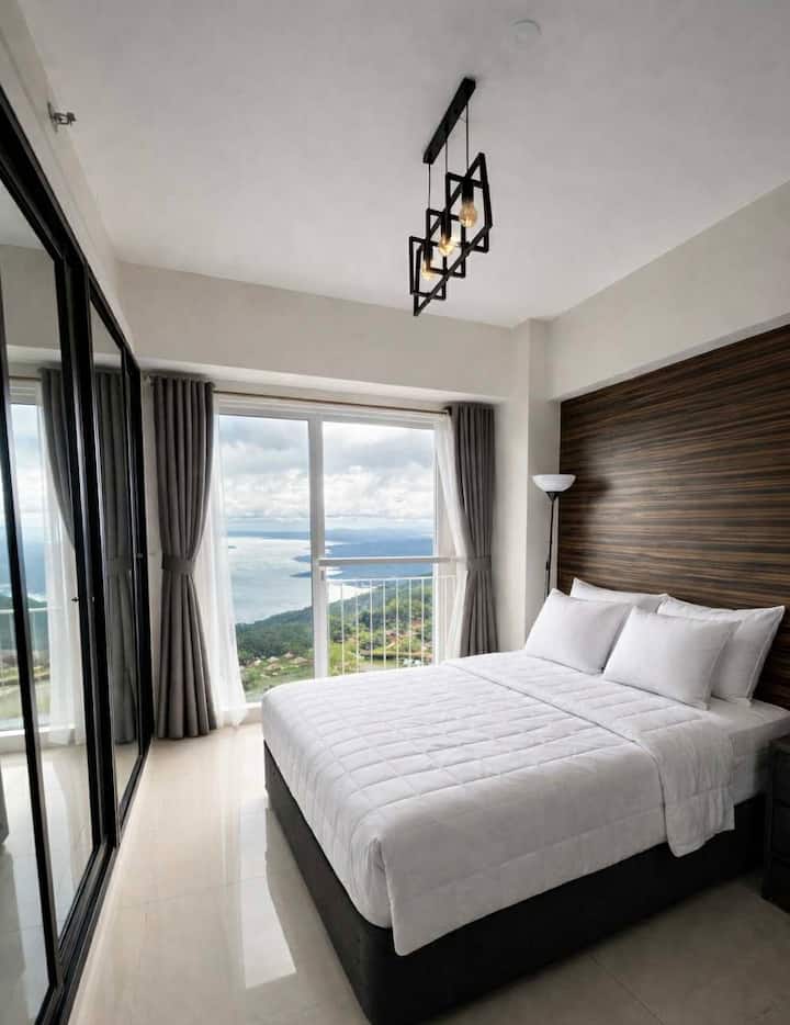 Taal View | Stylish Condo In Wind Residence - Tagaytay