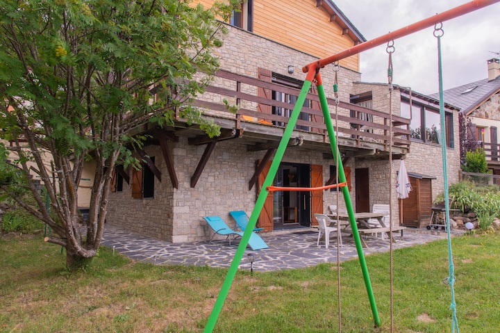 Appartement En Rez De Chalet Avec Jardin - Les Angles