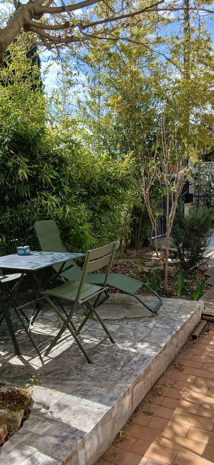 Studio En Rdc Avec Terrasse - Montpellier