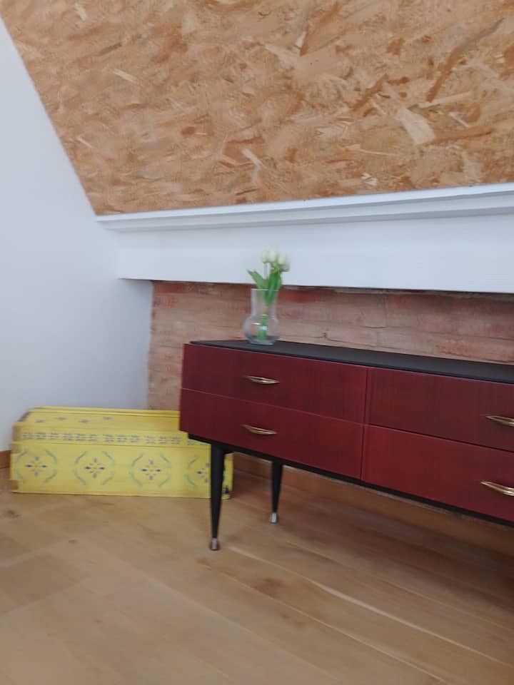 Old-charm And Modern Comfort In Mons - Mons
