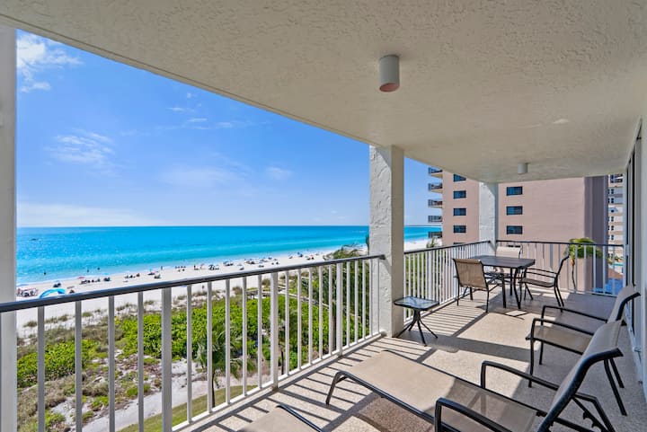 Beach/water Views!!! 3 Bedroom, 2 Bath Apollo Oceanfront Condo - Marco Island, FL
