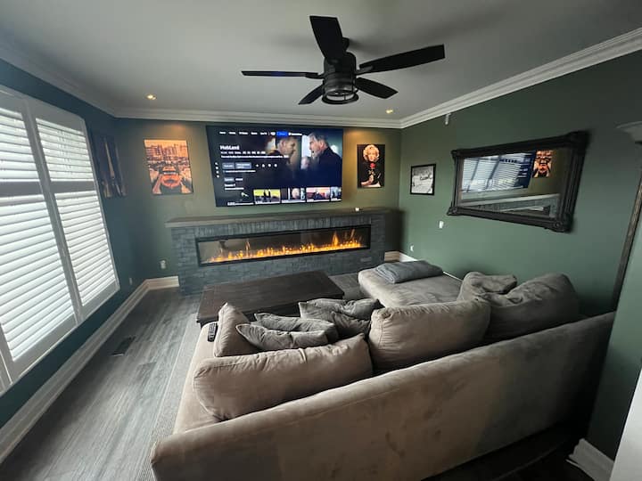 Fireside Retreat "Bungalow" Near Rouge Beach - Pickering