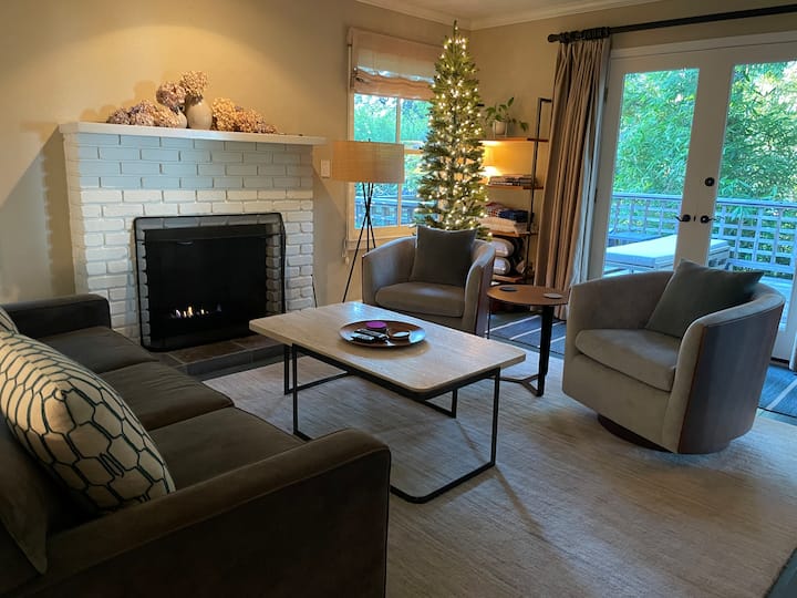 Cozy Holiday Cottage - モンティ・リオ, CA