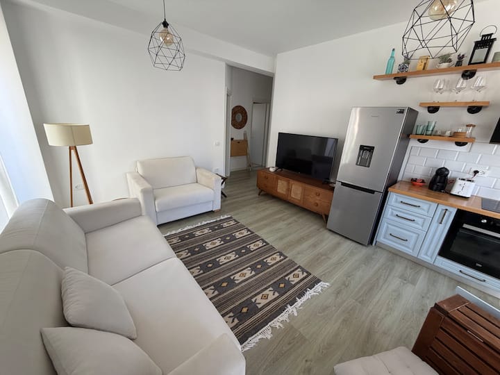 Wonderful Apartment With Walking Beach Access - Dhermi