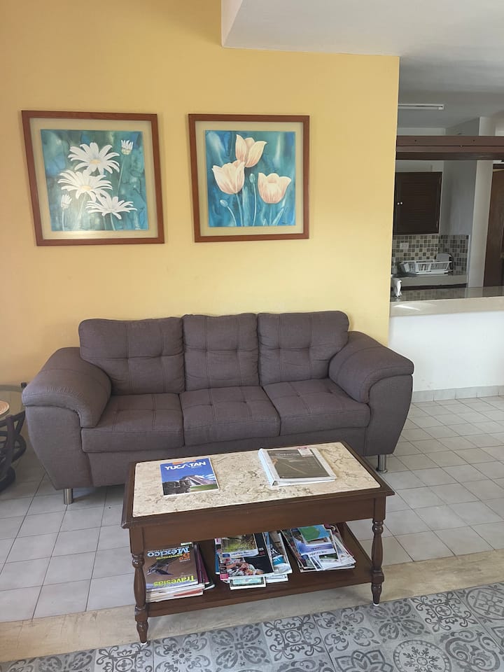 Depto De 3 Recámaras, 2 Baños En Zona Muy Segura - Mérida