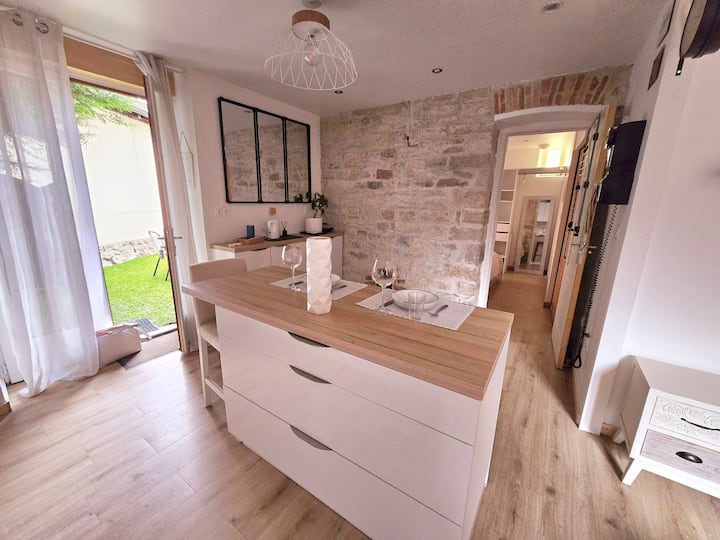 Charmant Appart' Avec Terrasse - Ibis Budget Besançon Ouest