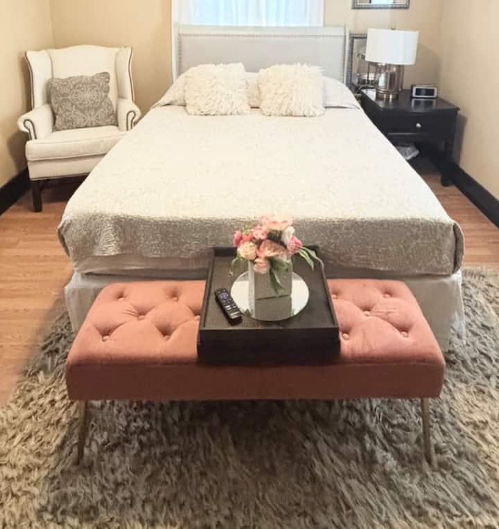 Maliah’s Downtown Indy 500/continental Breakfast - Crows Nest Drive – Indianapolis