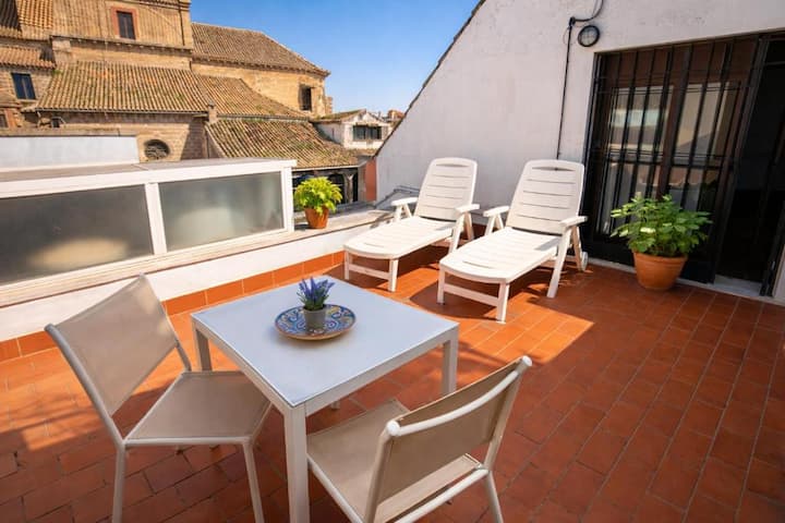 Habitación-buhardilla Con Terraza. Plaza Del Potro - Cordoue