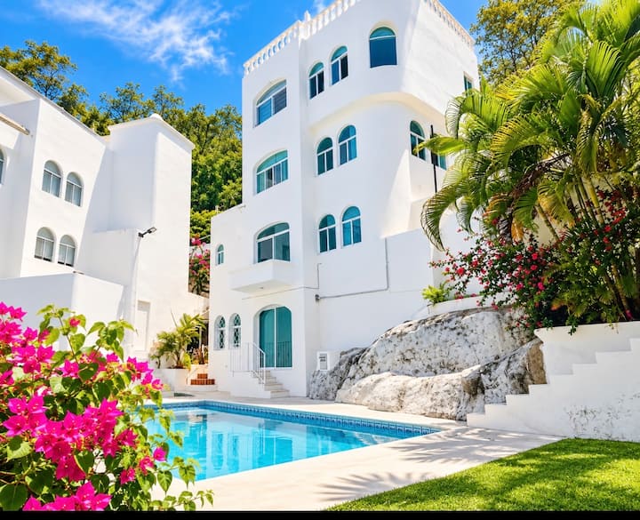 Family Getaway Near The Beach, A/c, Pool And Bbq - Manzanillo, Colima, Mexico