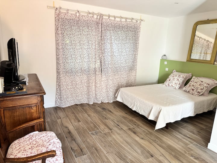 Chambre Indépendante Dans Une Villa - Cassis