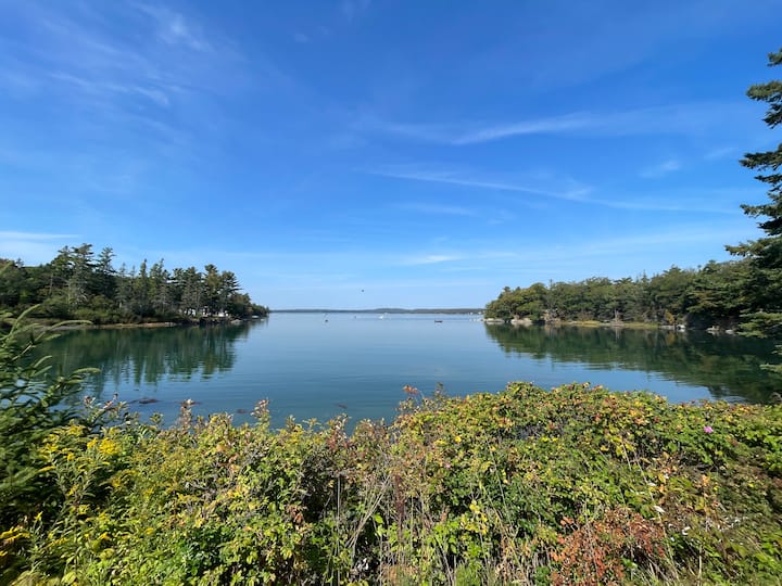 Oceanfront Home 5 Mins To Acadia,10 To Bar Harbor - Bar Harbor, ME