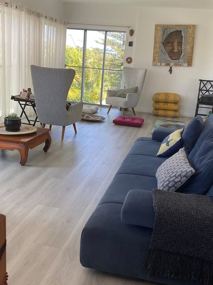 Stylish Beach Pad - Kingscliff