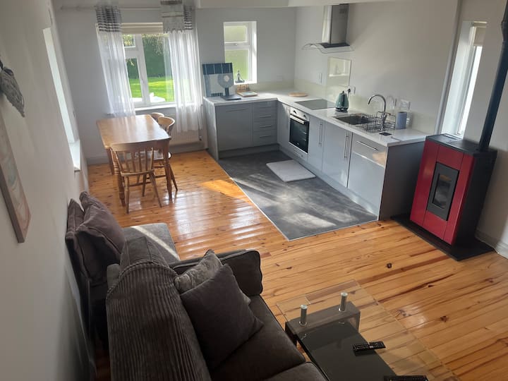 Beautiful And Homely Place To Unwind In Glasson - Athlone
