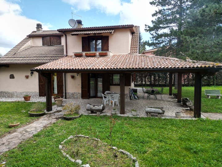 Villa Indipendente A Leonessa - Posta