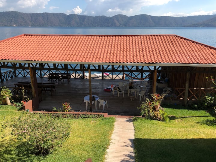 Rancho Lago Coatepeque, Muelle Espectacular. - El Salvador