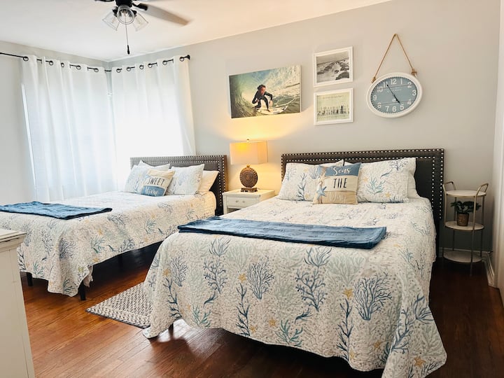 Deland Charmer- Near Daytona Beach And Orlando - DeLand, FL