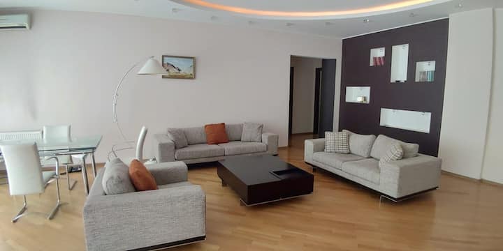 2 Bedrooms Apartment In The Centre  Of City - Baku