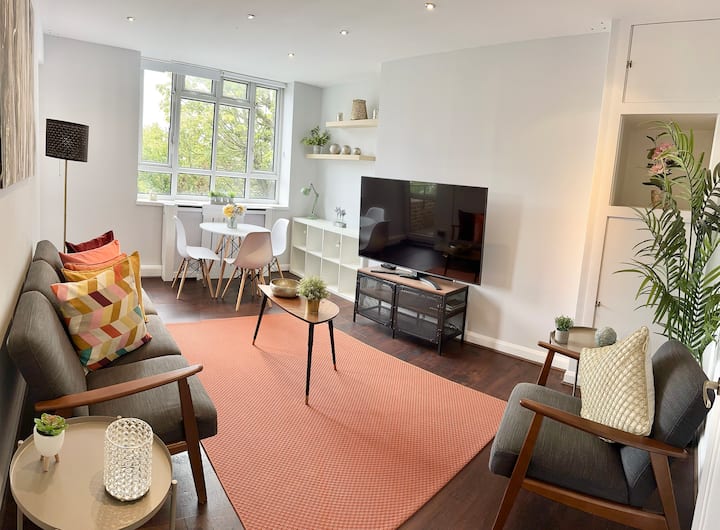Gorgeous  2 Bedrooms Flat 4min  Walk To Tube. - London, UK