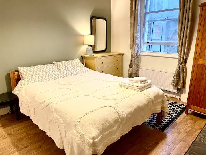 Home From Home On Abbey Road, Nw8 - London