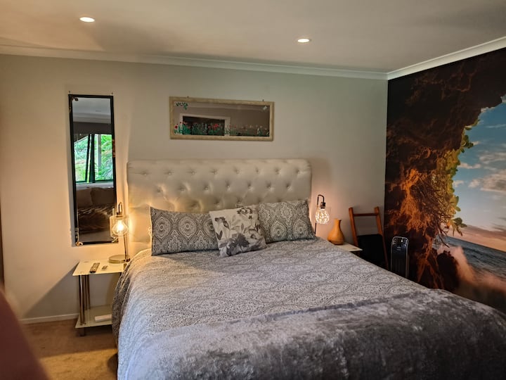 Nature's Hideout On 33.
Private Luxury For 2+1dog - Rotorua