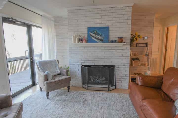 Lake Escape - Morrow Mountain State Park, Albemarle