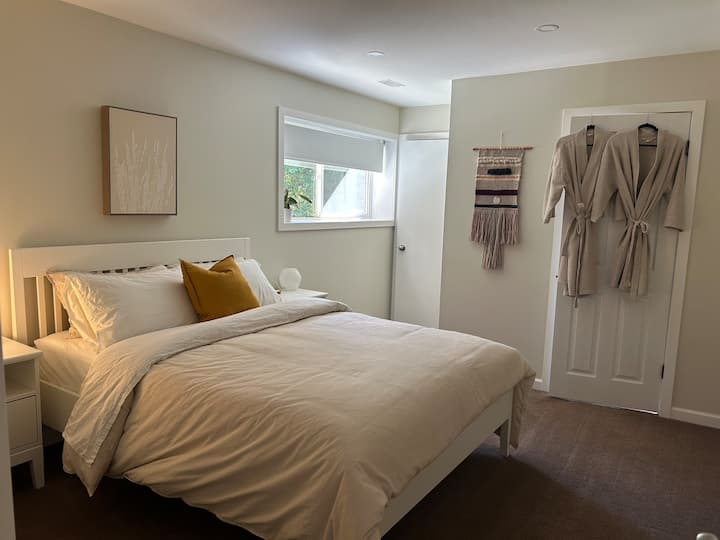 Newly Furnished 1 Bed Suite In Quiet, Safe Area - Squamish
