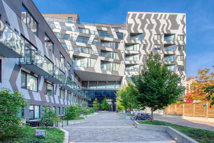 Stylish Condo Steps From Bloor & Lansdowne - Toronto