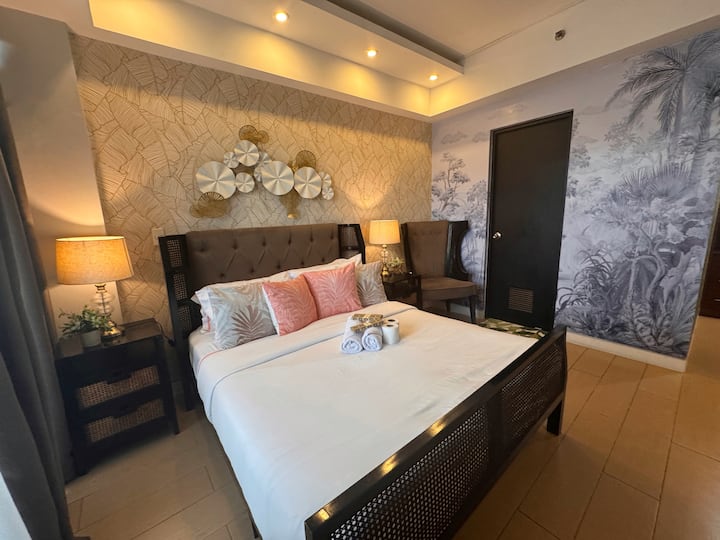New! Mahalia Tropical Suite-manhattan Heights Qc - Quezon City