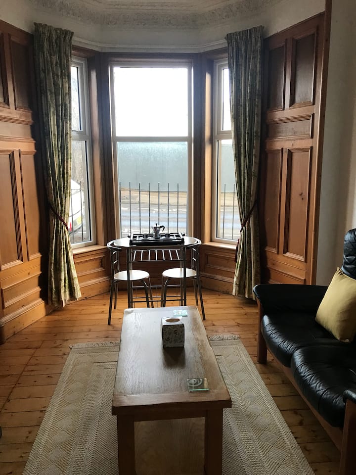 Charming Central Edinburgh Apartment - Leith