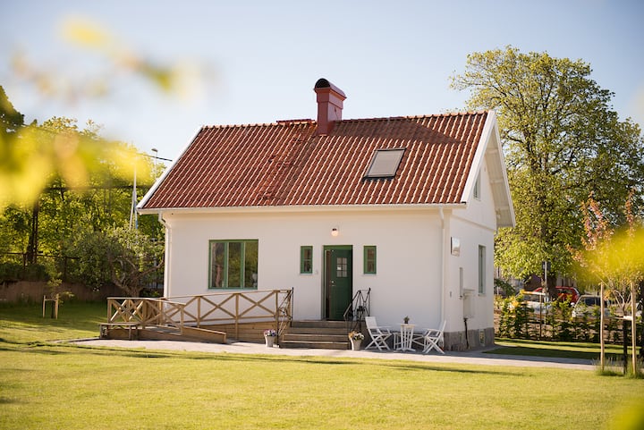 Ljungskile Banvaktstuga N:o 9
Sova Relax Arbete - Ljungskile