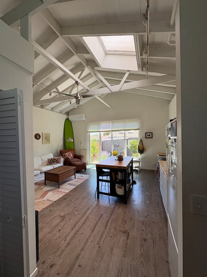 Beautiful Detached Artist Studio - Santa Cruz, CA
