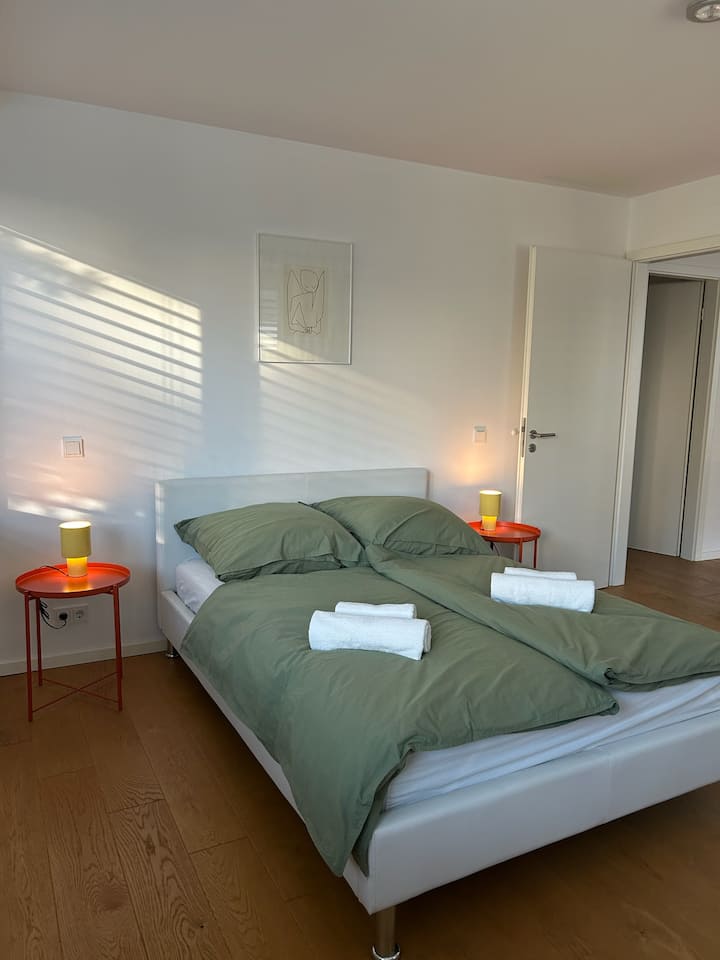 Stilvolle Wohnung Im Zentrum Mit Parkplatz - Düsseldorf