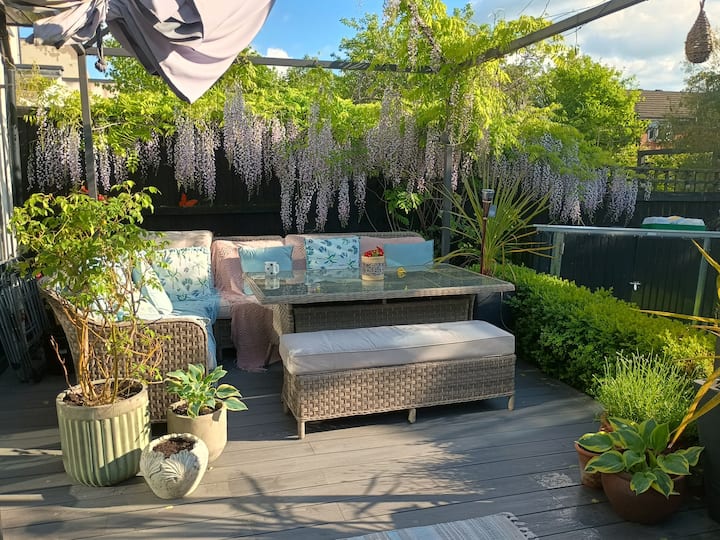 Stylish Home Near Leckhampton Hill Walks - Cheltenham