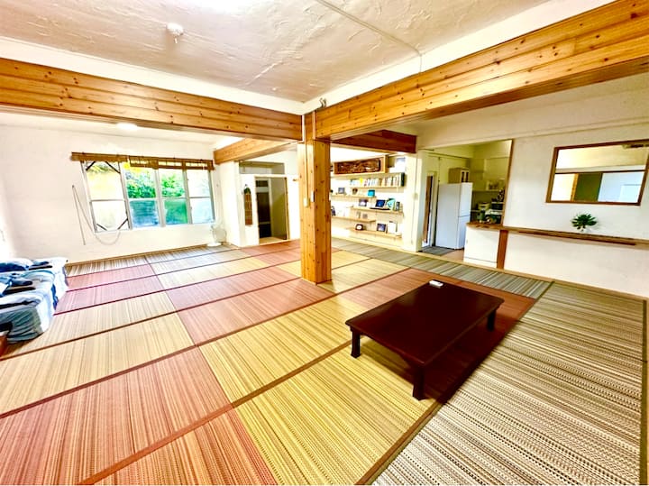 サンセットビーチ徒歩1分｜星と静けさに包まれる久宇良の一棟貸し古民家 - Ishigaki