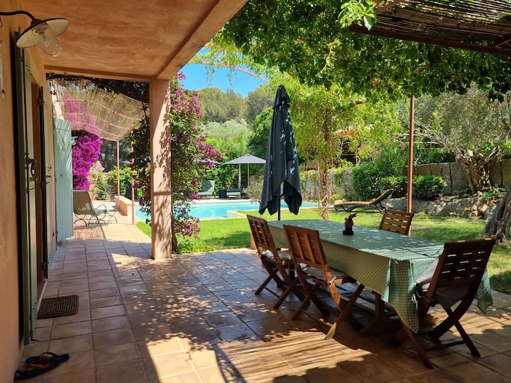 Belle Villa Plein Sud, Calme, Piscine, Mer à 100 M - Sanary-sur-Mer