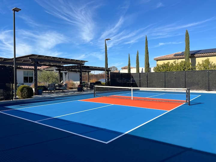 Stay And Play At The Pickleball House - Paso Robles, CA