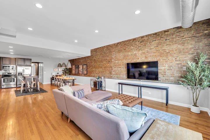 Wicker Park Loft W/ Free Parking; Easy Dwtn Access - Chicago